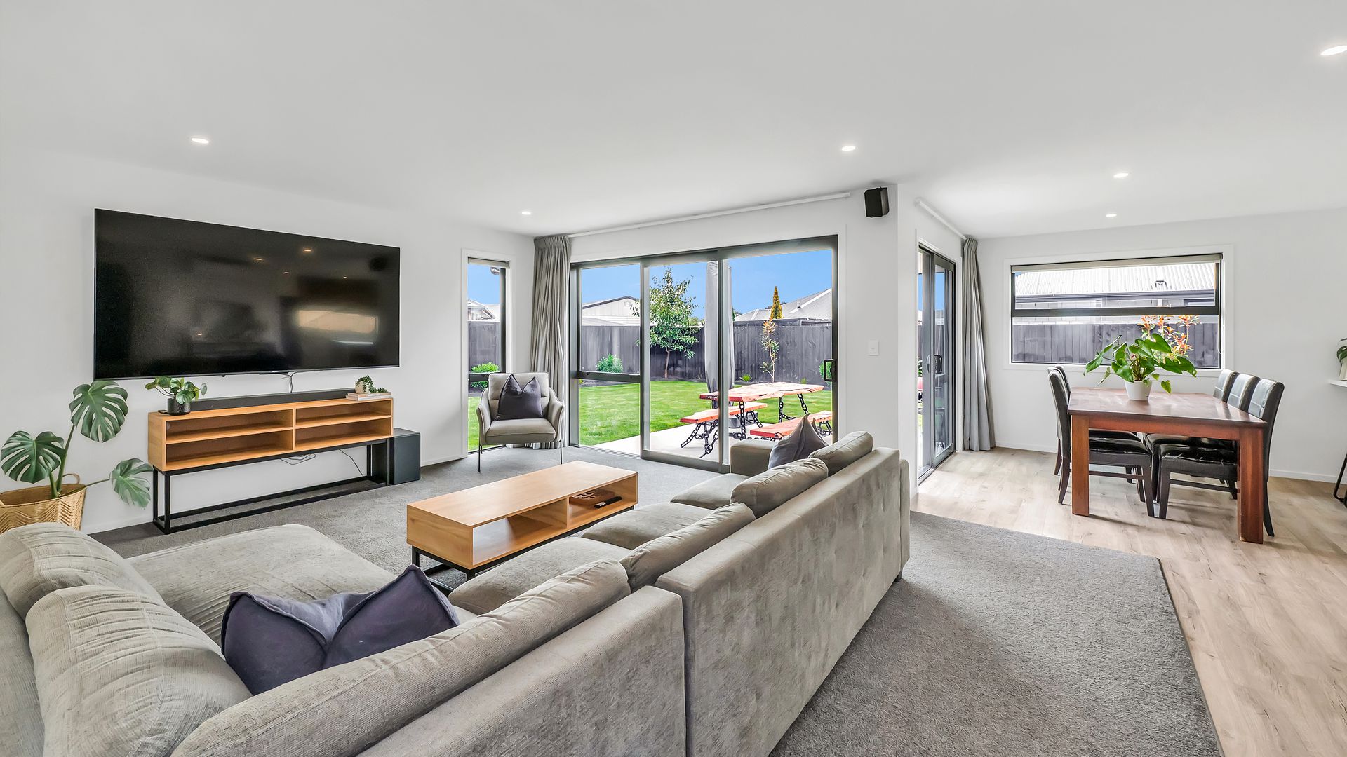 12 Lunn Crescent, LEESTON - McRae & Knowler Real Estate